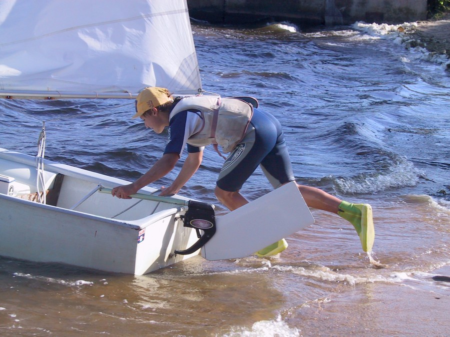 Dotan Kick-Up Rudder – A Game Changer for Optimist Sailor